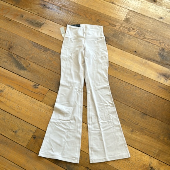 TNA | Pants & Jumpsuits | Tna Butter Flare Leggings Nwt Size Small ...